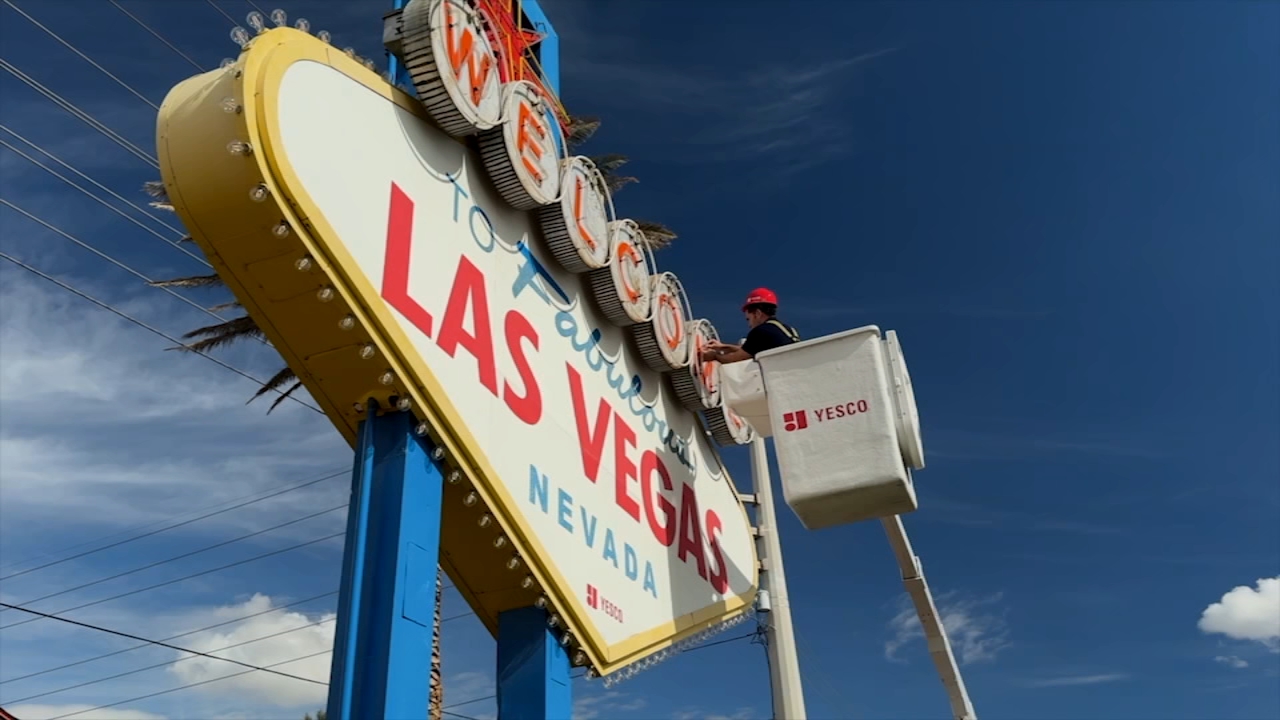 Iconic Vegas Signs Iconic Welcome To Fabulous Las Vegas Nevada Sign On
